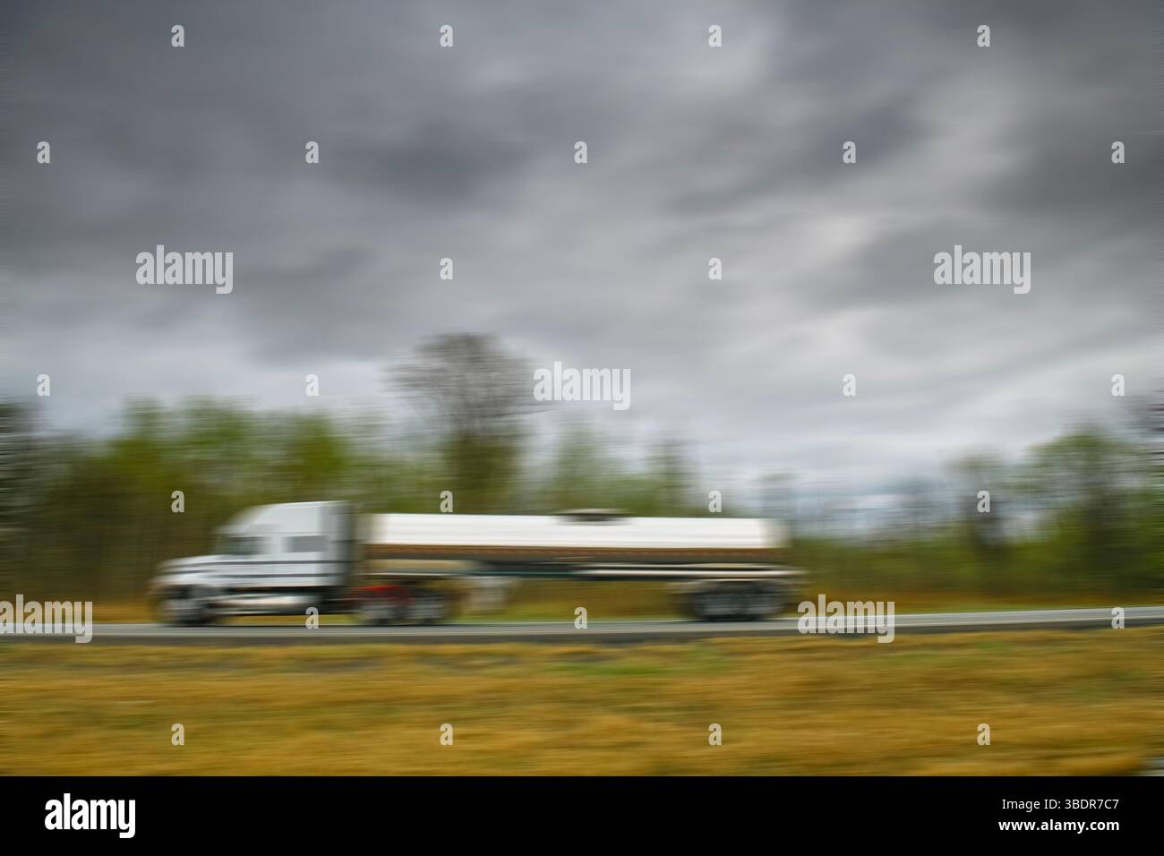 North american truck semi trailer hi-res stock photography and images ...
