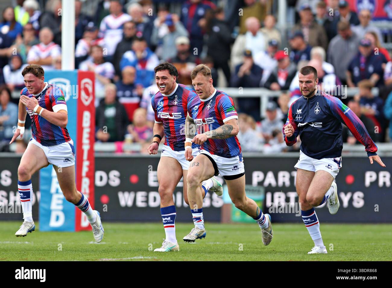 Ellis Lingard, Seth Nikotemo, Tom Johnstone and Max Jowitt of Wakefield ...