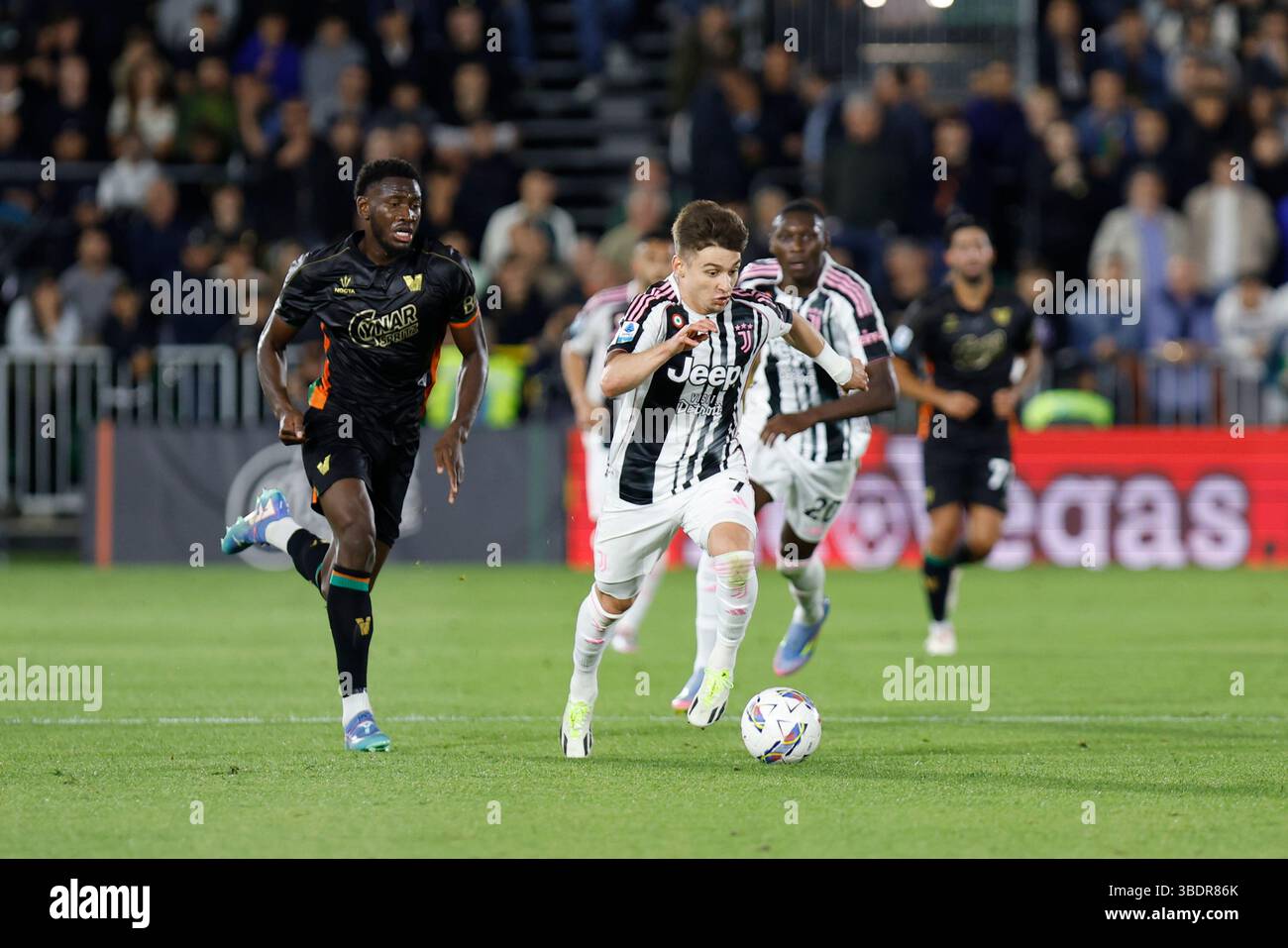 Venezia, Veneto, Italy. 25th May, 2025. Juventus's FRANCISCO CONCEICAO ...