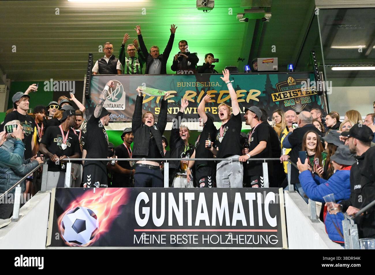 ABD0044 20250525 - RIED - ÖSTERREICH: SV Ried Jubelt mit der Meister ...