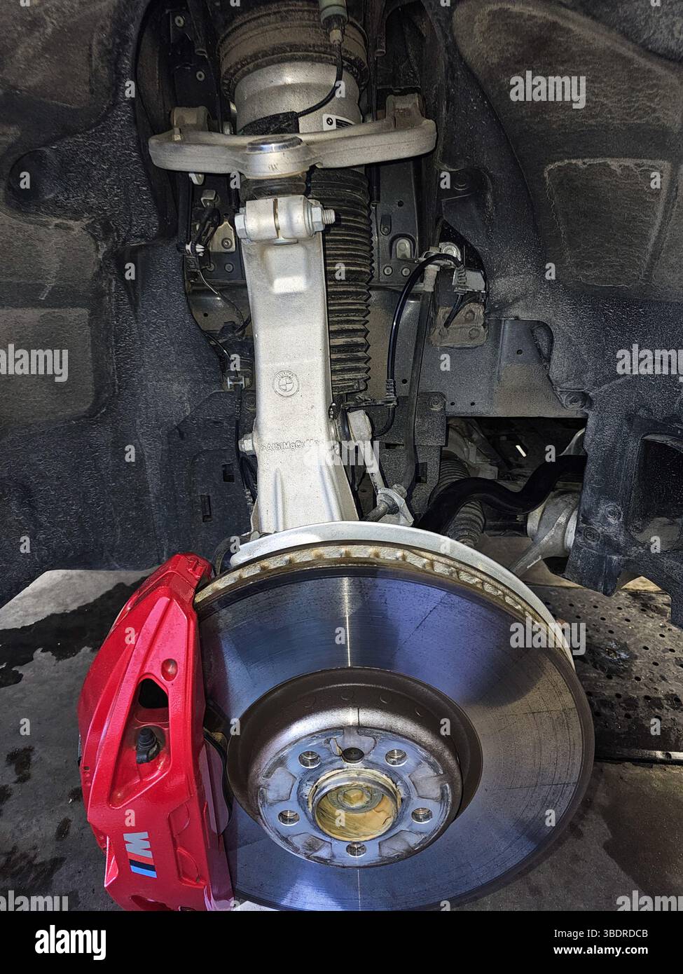 Strut assembly hi-res stock photography and images - Alamy
