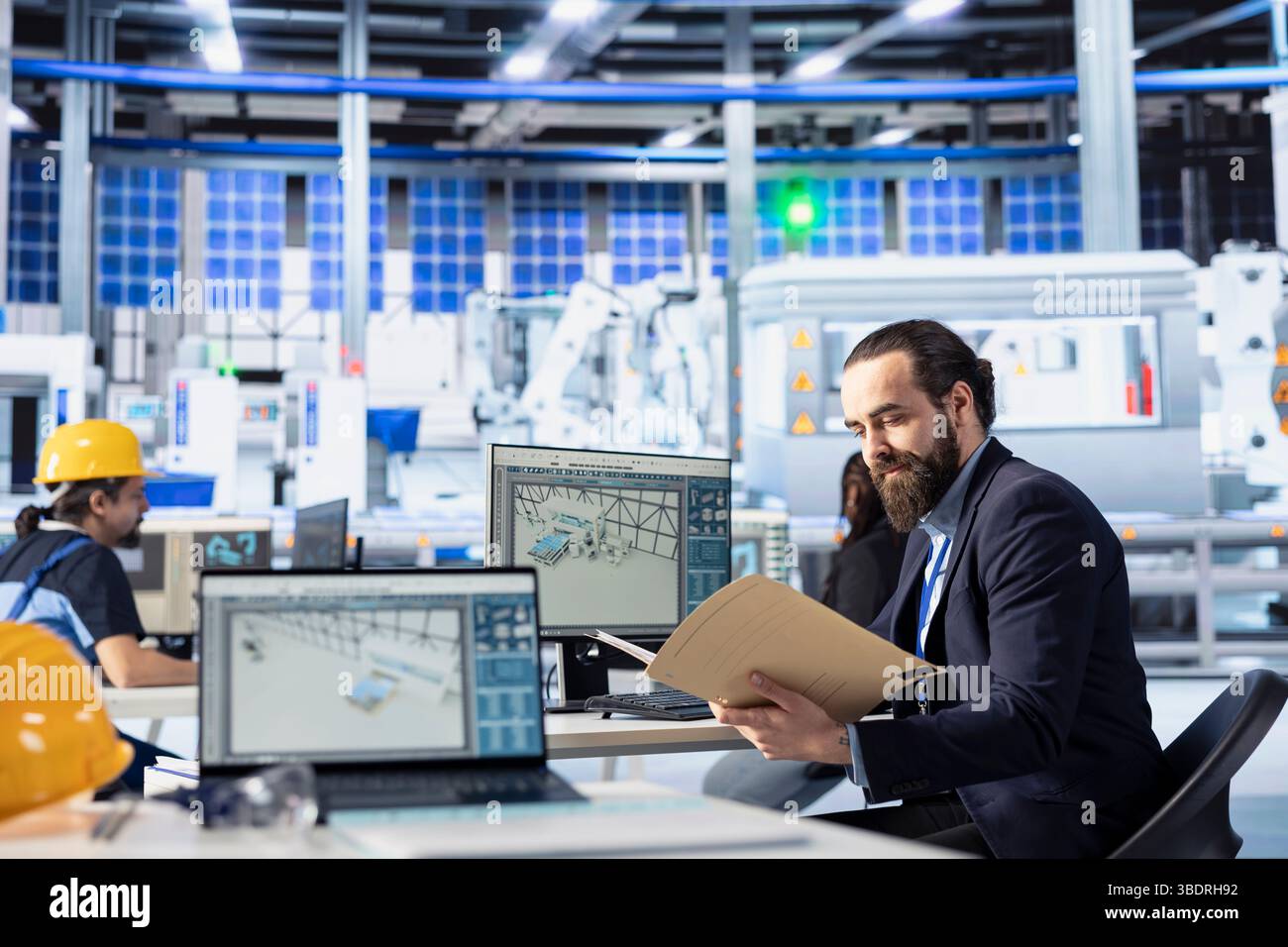 Supervisor in solar panel factory hi-res stock photography and images ...