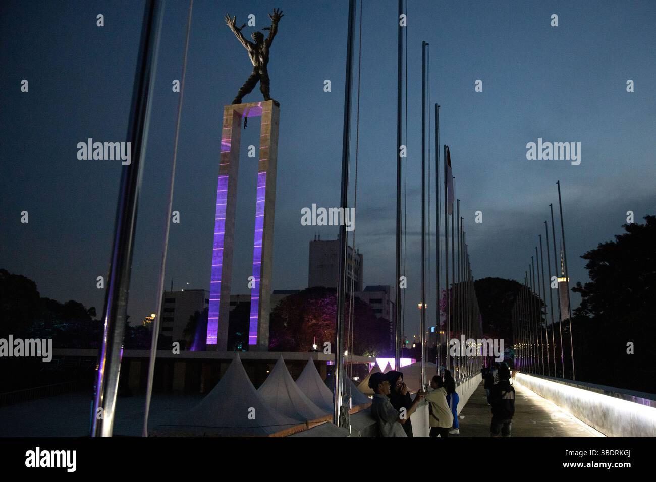 Jakarta, Indonesia. 25th May, 2025. People enjoy the lighting ...