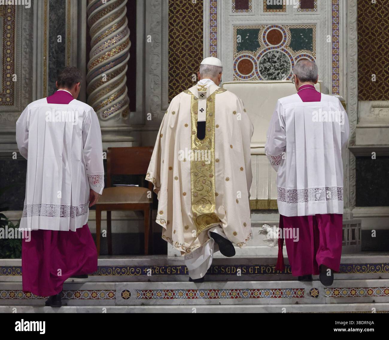 Rome, Italy. 25th May, 2025. **NO LIBRI** Italy, Rome, 2025/5/25.Pope ...