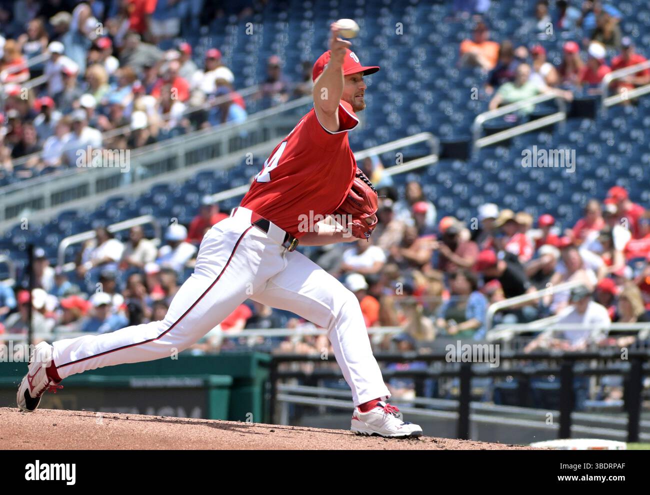 WASHINGTON, DC - MAY 25: Washington Nationals starting pitcher Michael ...