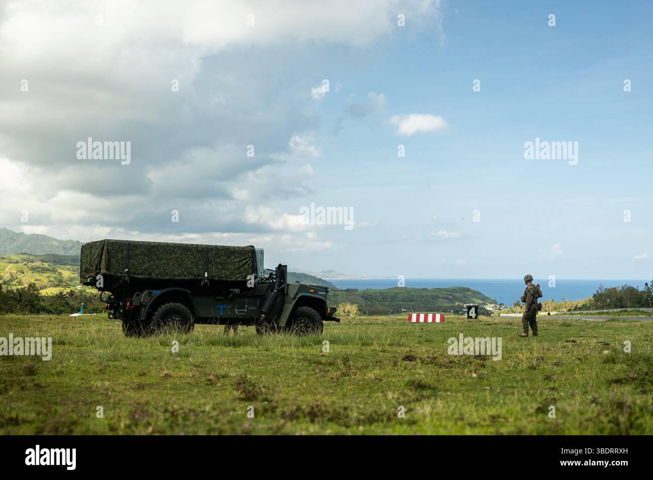 U.S. Marines with 3d Littoral Combat Team, 3d Marine Littoral Regiment ...