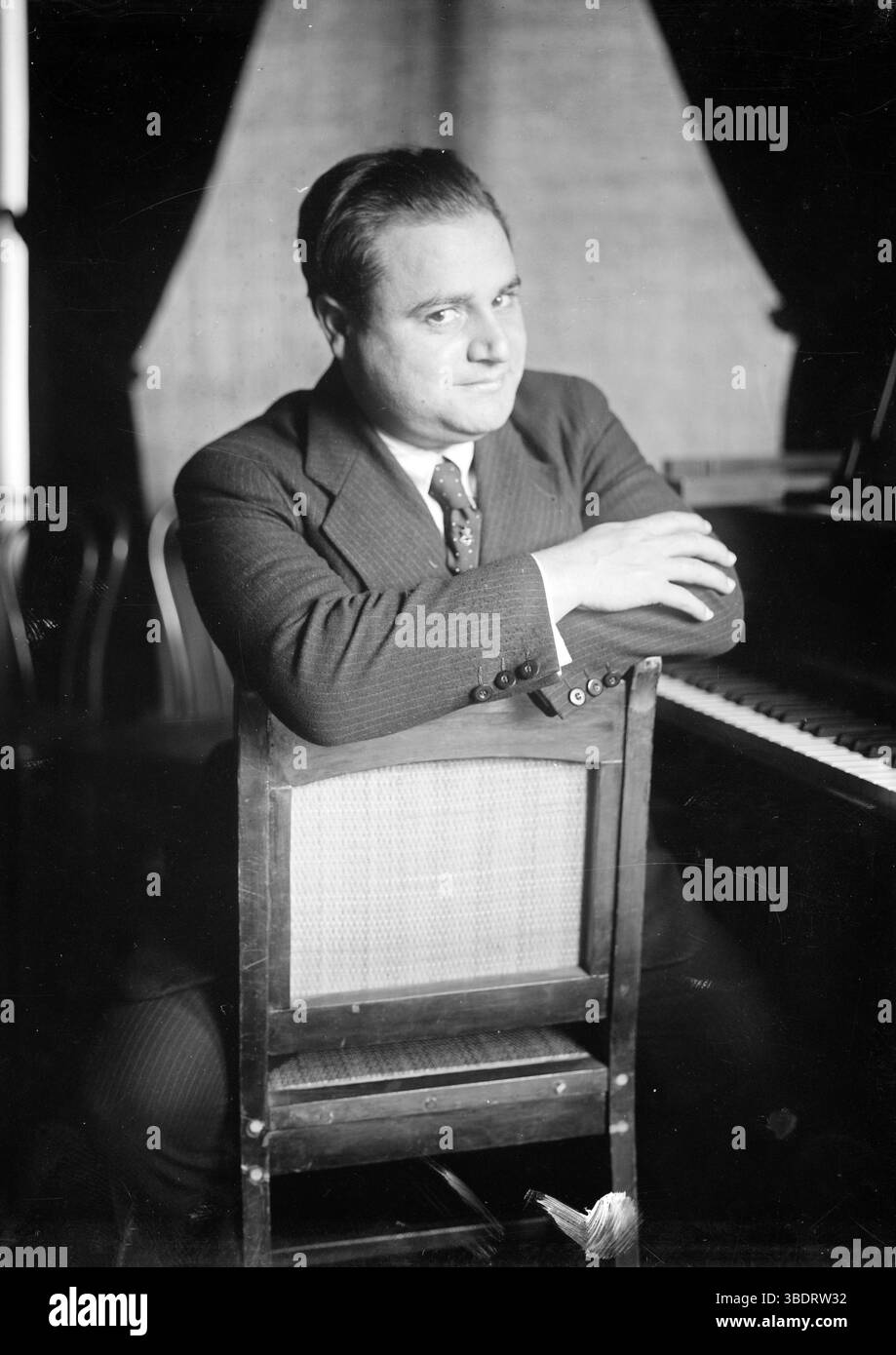 Beniamino Gigli (1890-1957) Italian opera singer Stock Photo - Alamy