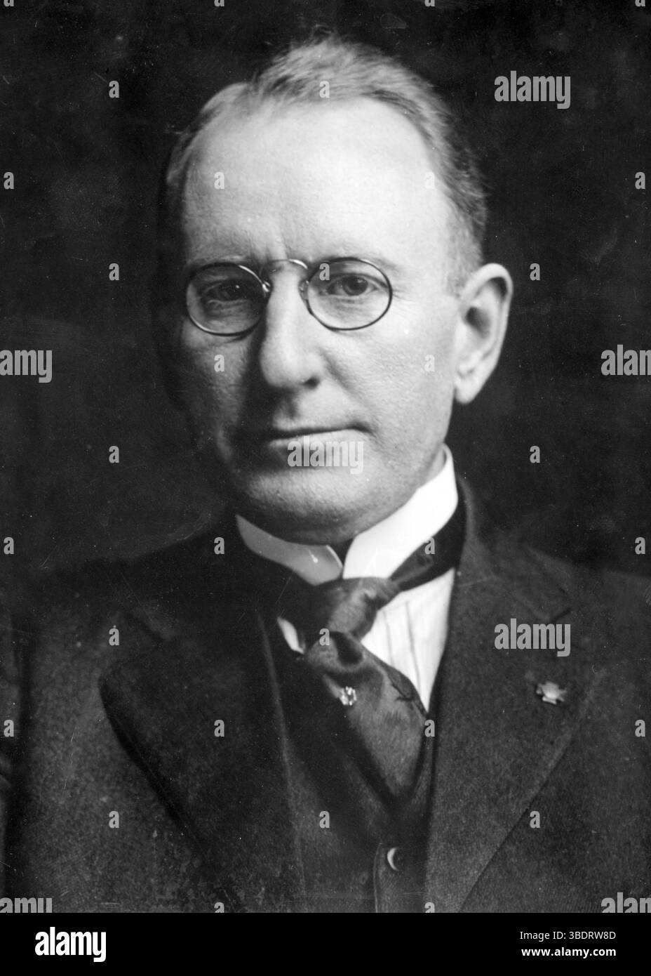 William Joseph Simmons (1880-1945), Ku Klux Klan leader (Imperial ...