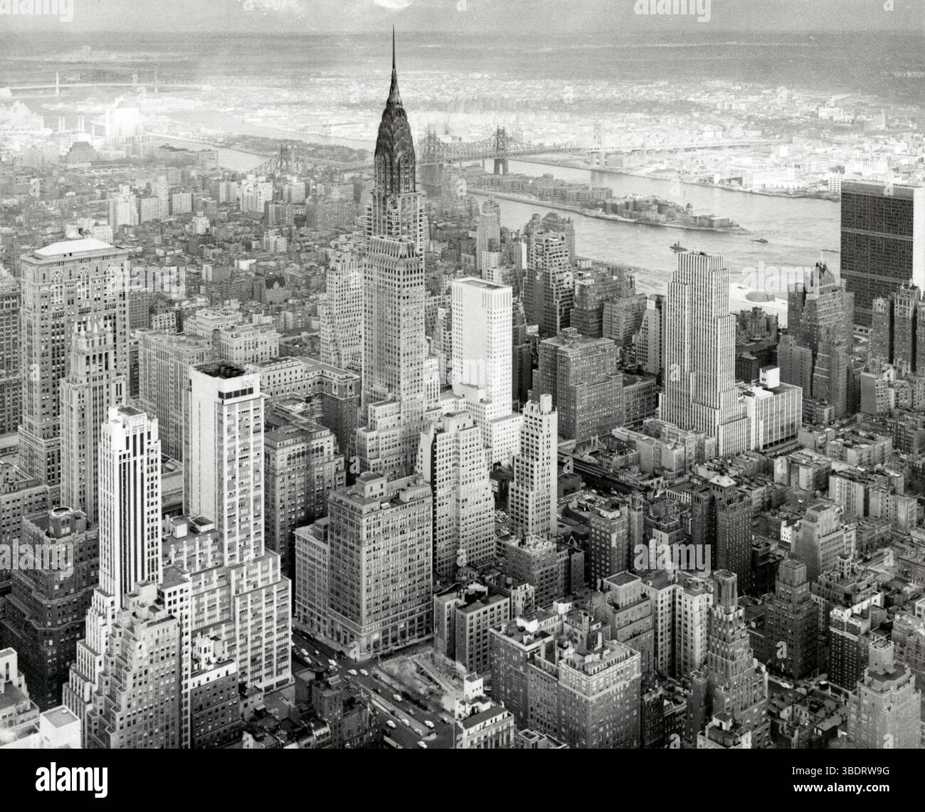 View of Manhattan, showing Roosevelt Island, New York City, America ...