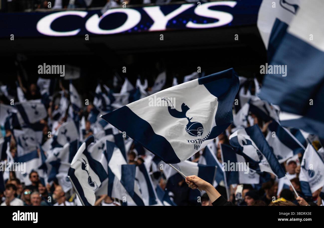 London, UK. 25th May, 2025. Tottenham Hotspur fans wave flags. Premier ...