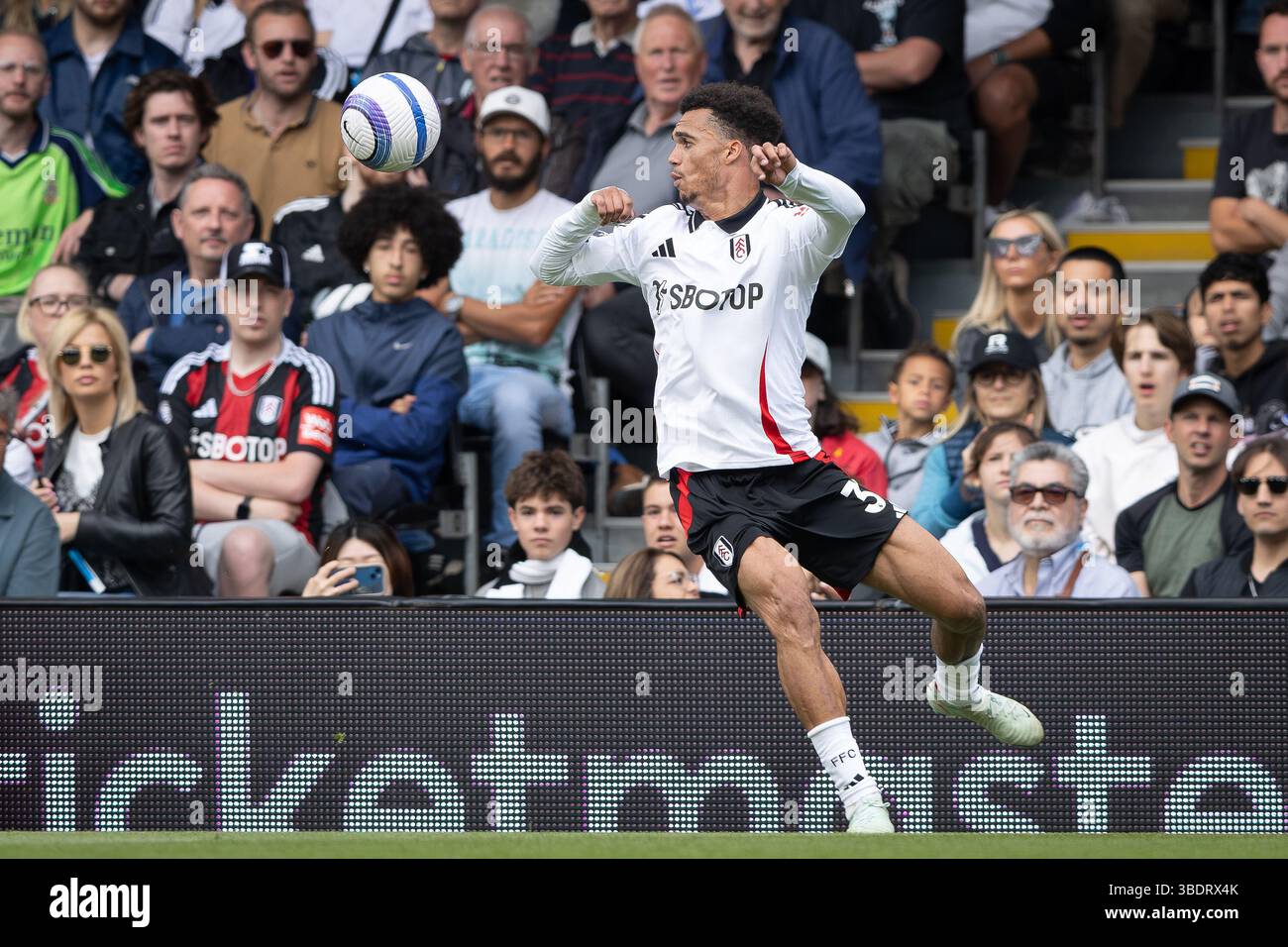 Antonee Robinson (33) of Fulham during the Fulham FC v Manchester City ...