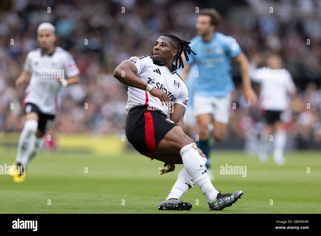 Adama Traoré (11) of Fulham during the Fulham FC v Manchester City FC ...