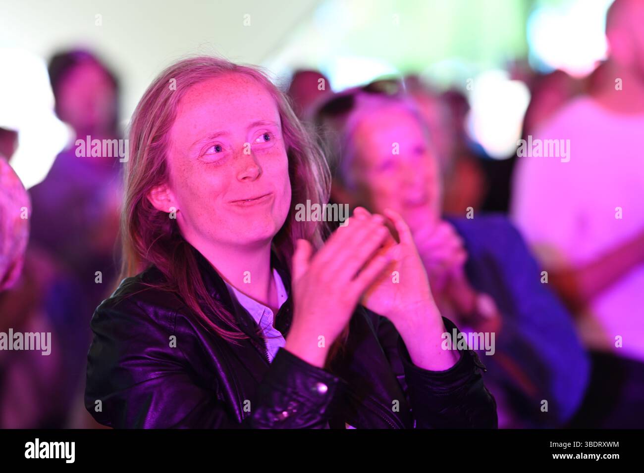 LONDON, UK. 25th May, 2025. Tia Gordon performs at Cross The Tracks ...