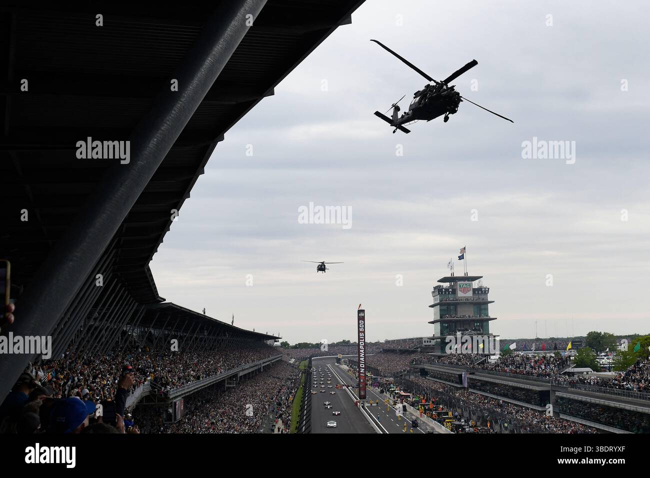 INDIANAPOLIS, IN - MAY 25: Two Army Lockheed Martin Sikorsky UH-60M ...