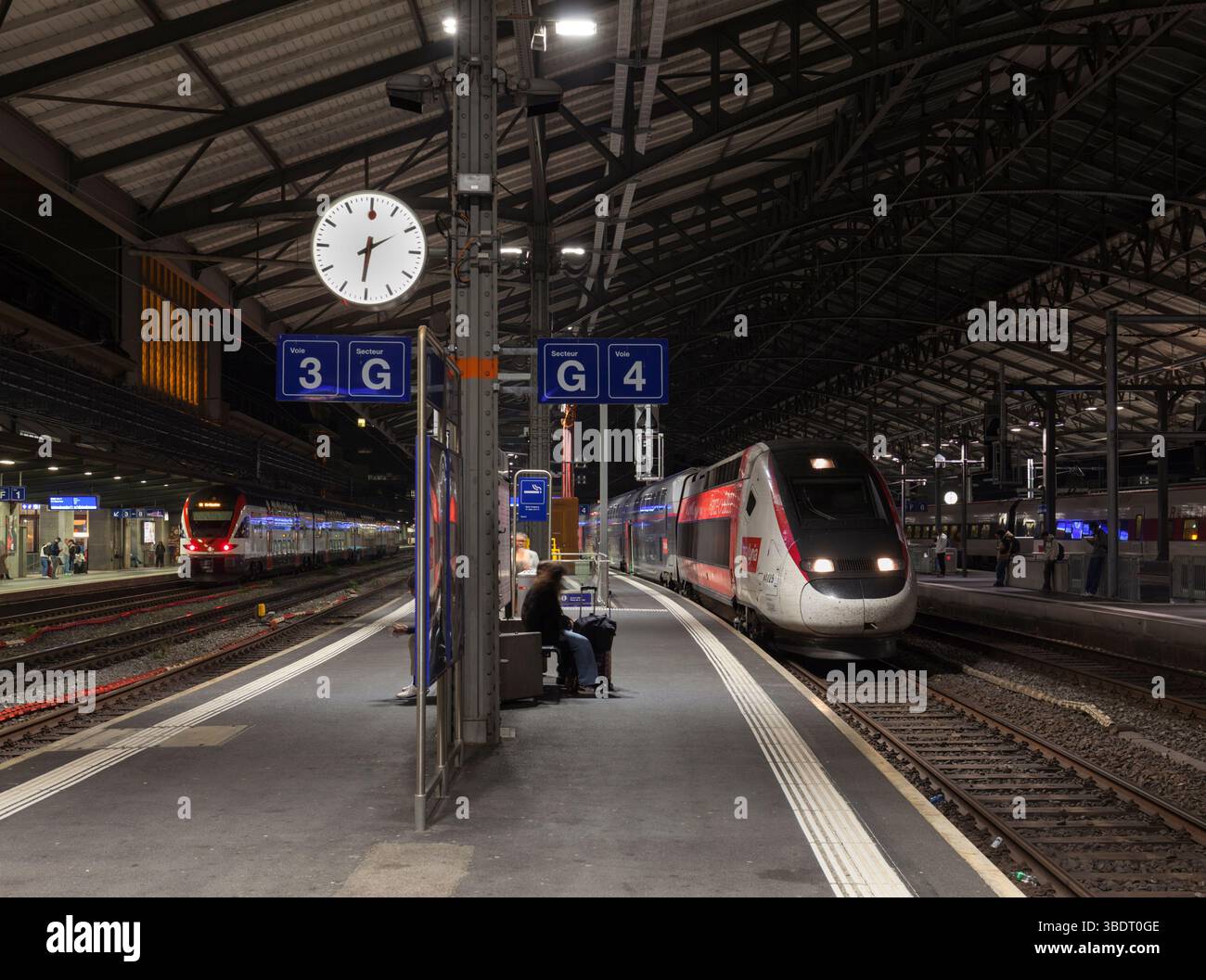 SNCF train a grande vitesse ( TGV ) Lyria euroduplex train at Lausanne ...
