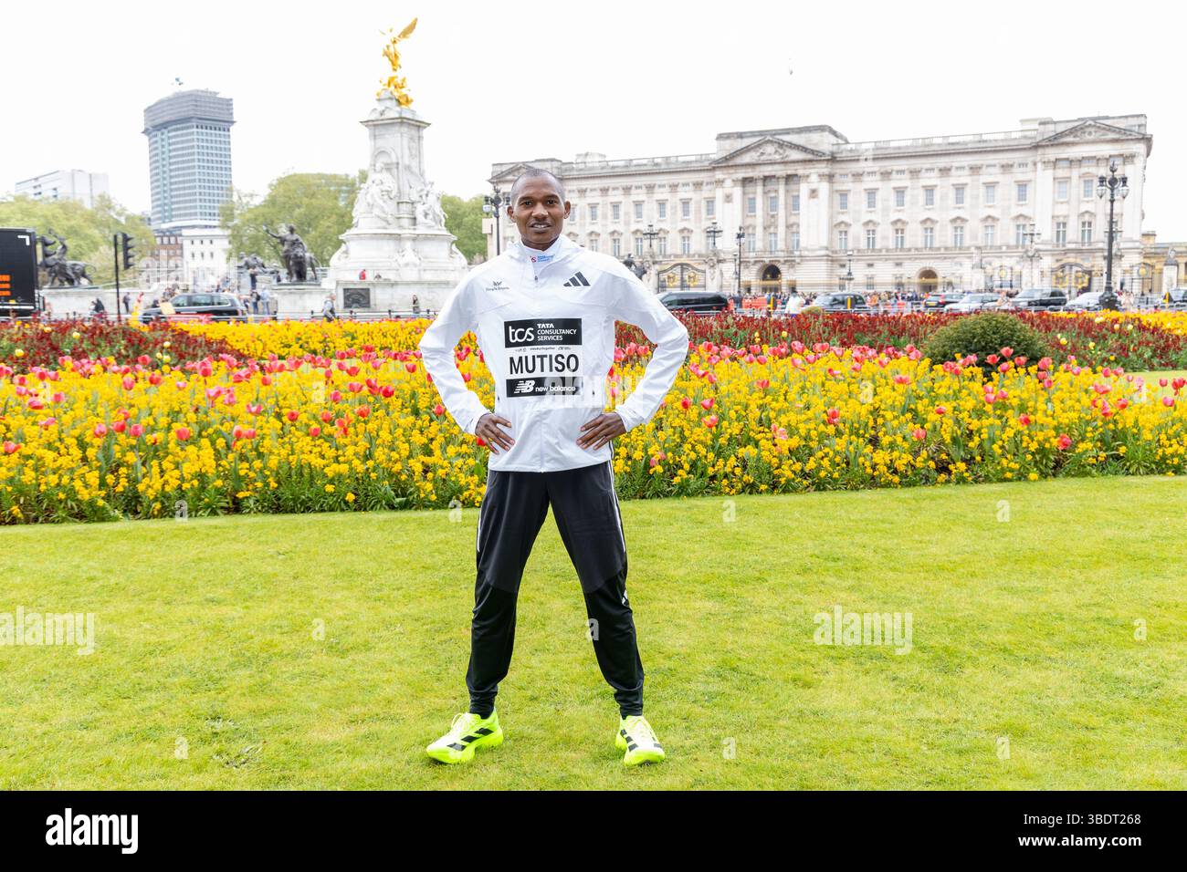 Marathon Elite Men pose for photographs outside Buckingham Palace at the TCS London Marathon ...