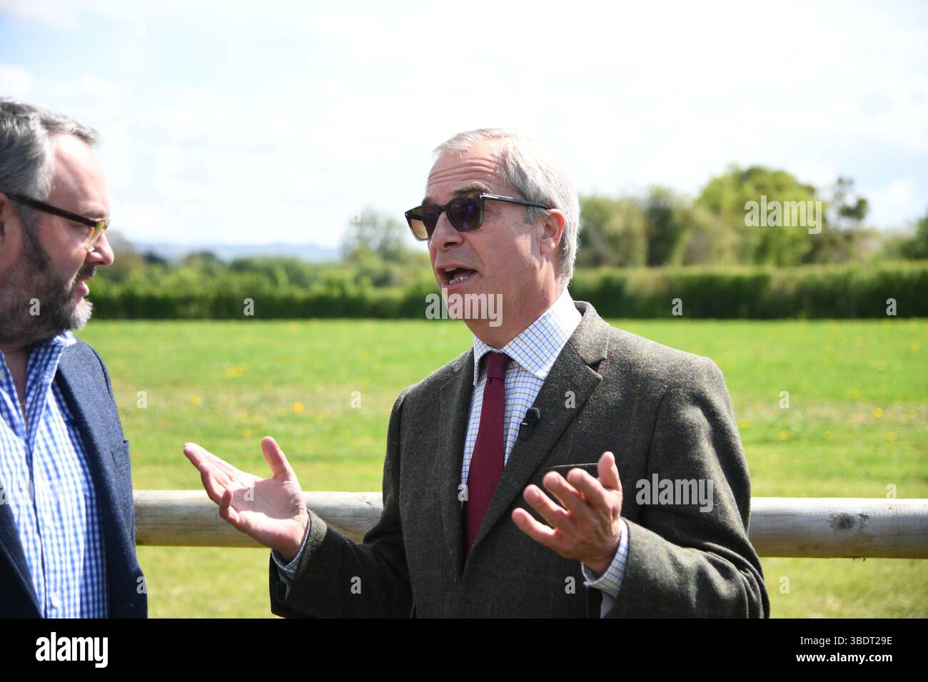 Nigel Farage and Reform UK Gloucestershire local election candidates ...