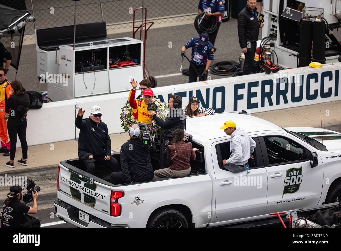 Indianapolis, Indiana, USA. 25th May, 2025. ALEX PALOU (#10) driver for ...