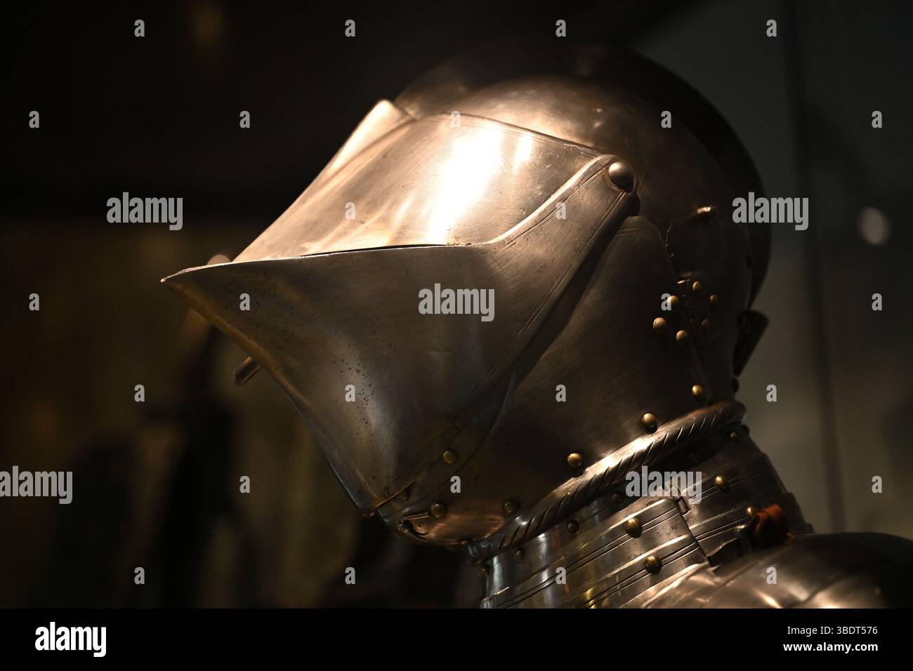 armour of William the Conqueror ( William I ) at The Tower of London UK ...