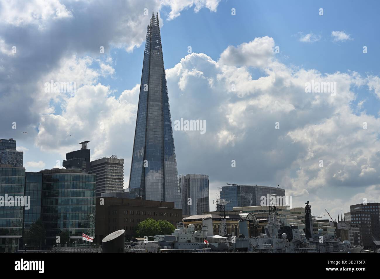 The Shard building with HMS Belfast in the foreground - old & new Stock ...
