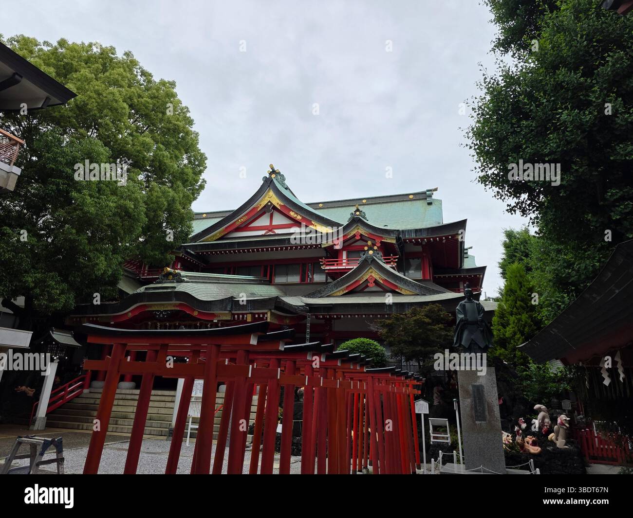 Red Japanese Temple Building Stock Photo - Alamy