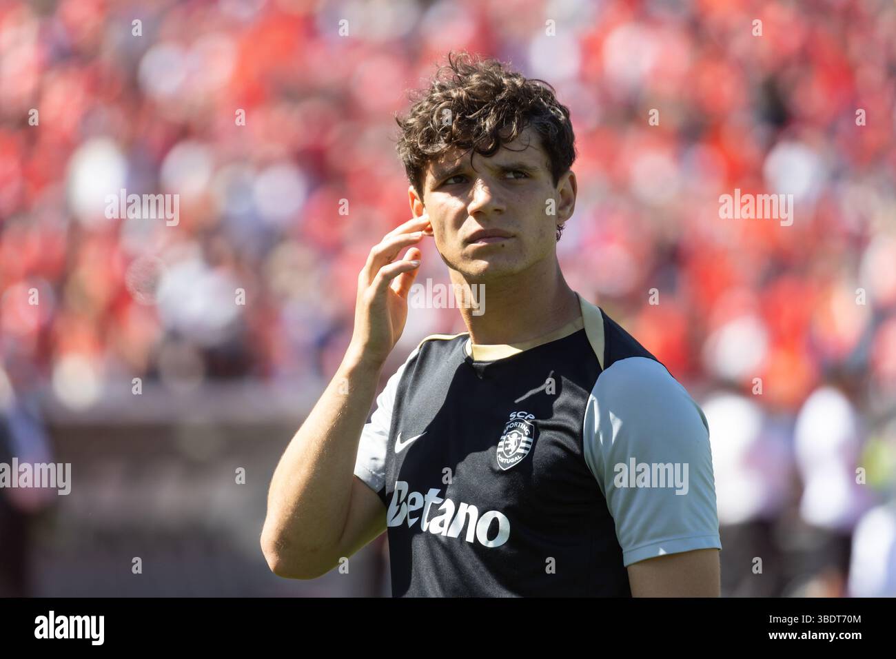 May 25, 2025. Caxias, Portugal. Sporting defender from Portugal EDUARDO ...