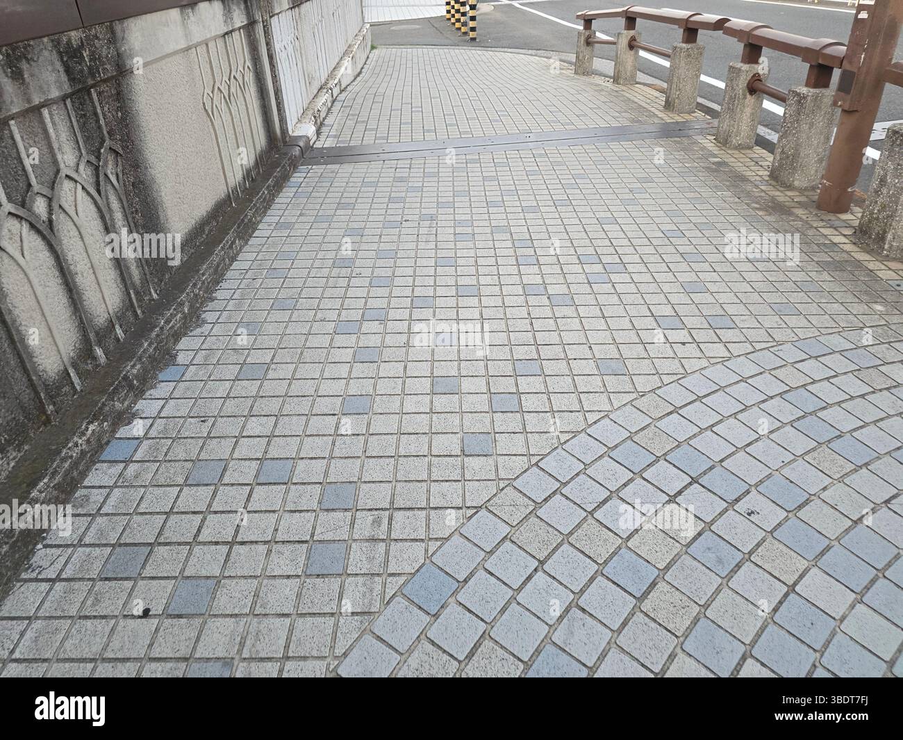 Japan Sidewalk Area Walking Stock Photo - Alamy