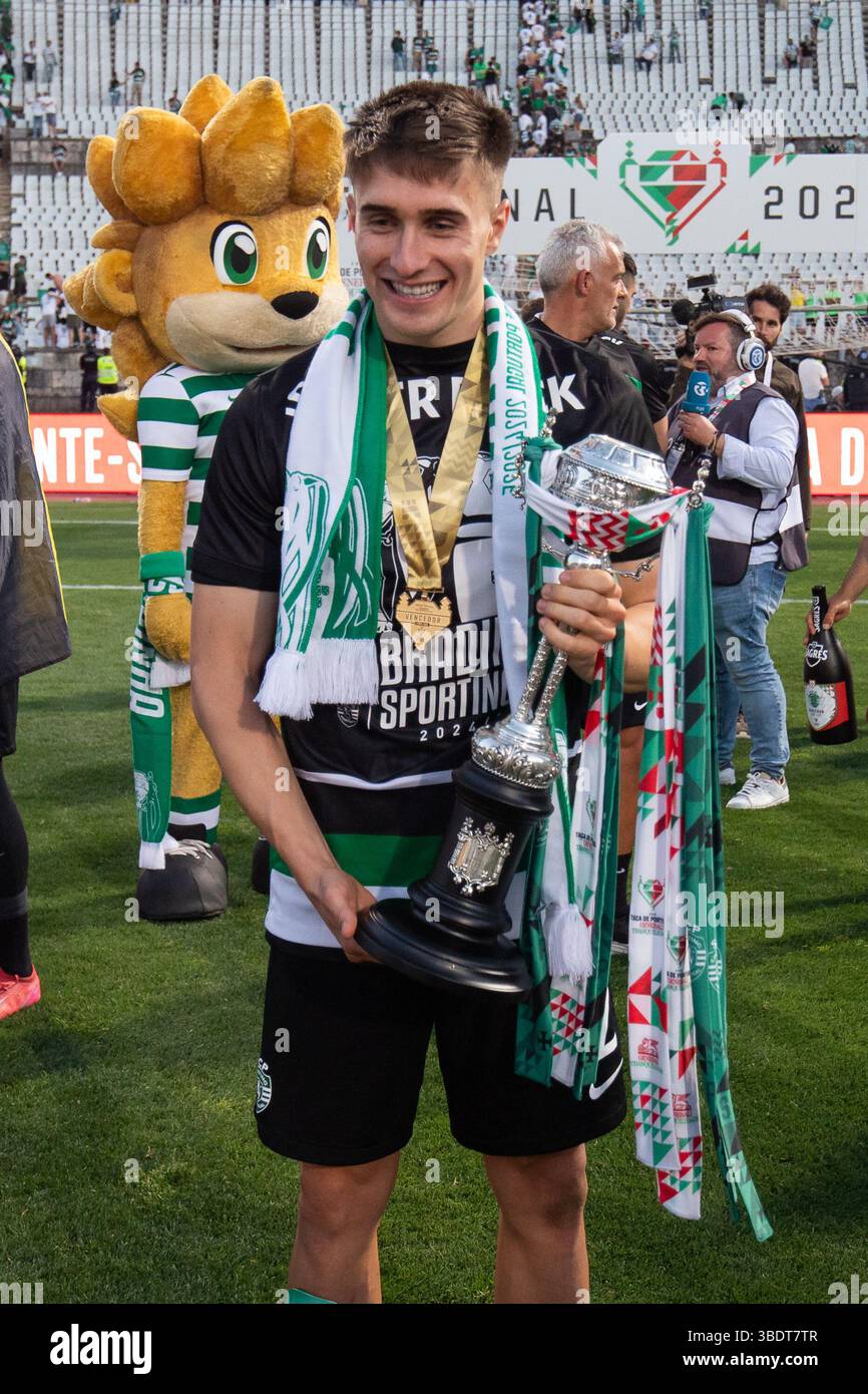 May 25, 2025. Caxias, Portugal. Sporting defender from Spain IVAN ...