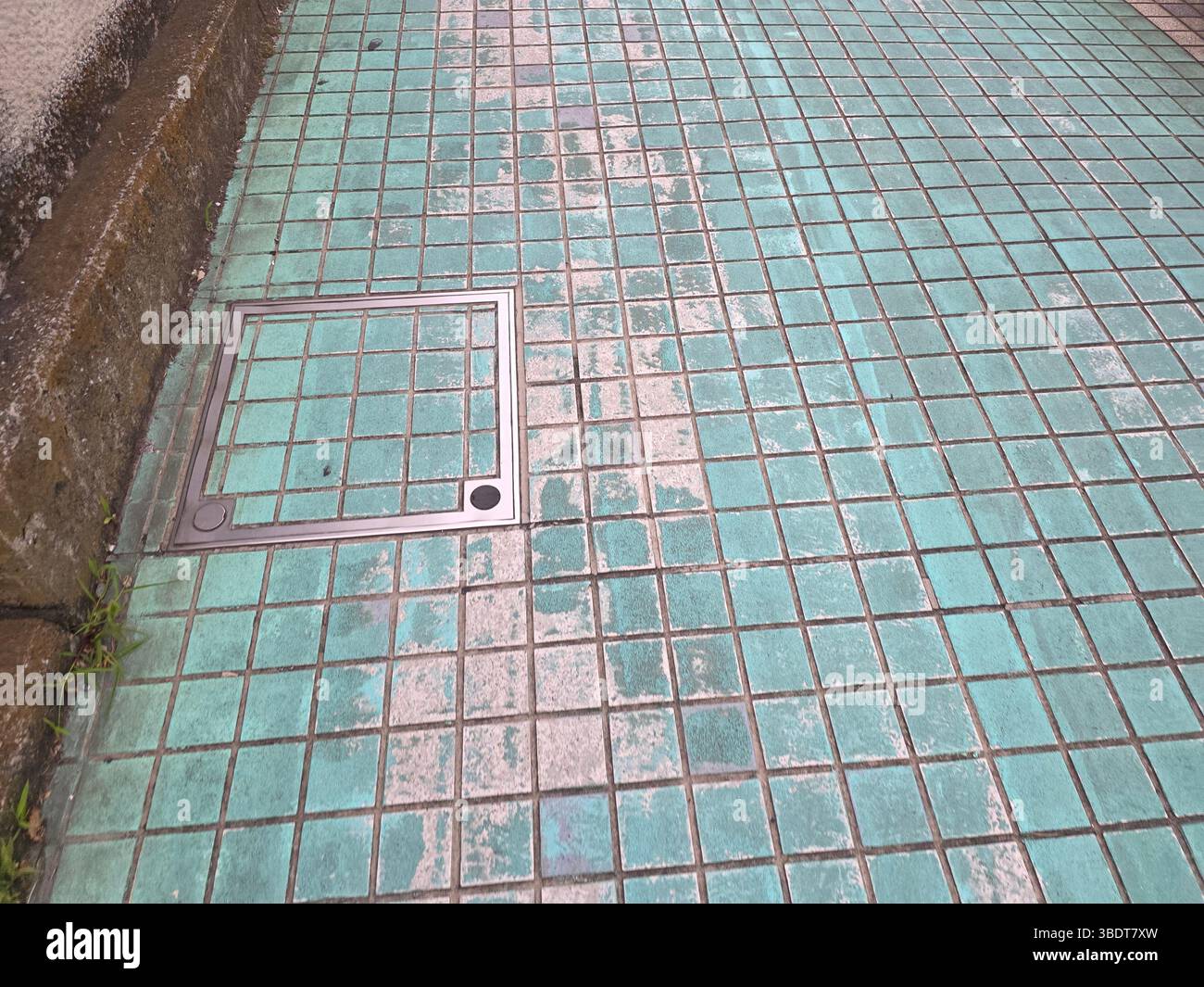 Japan Sidewalk Area Walking Stock Photo - Alamy
