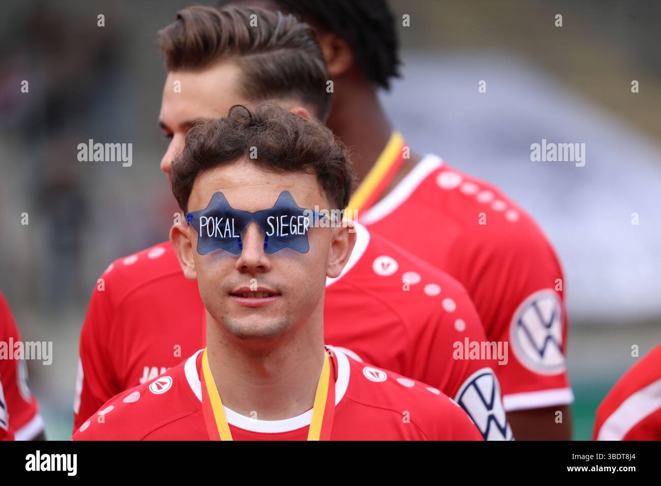 Freiburg, Deutschland. 24th May, 2025. Êin Bild für die Ewigkeit: Fabio ...