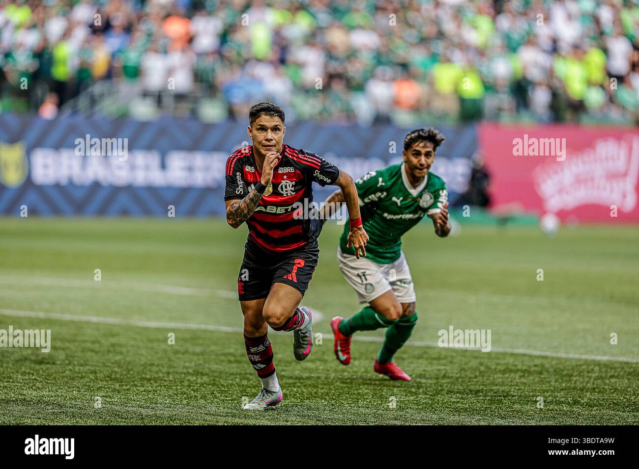 Palmeiras flamengo 2025 allianz hi-res stock photography and images - Alamy