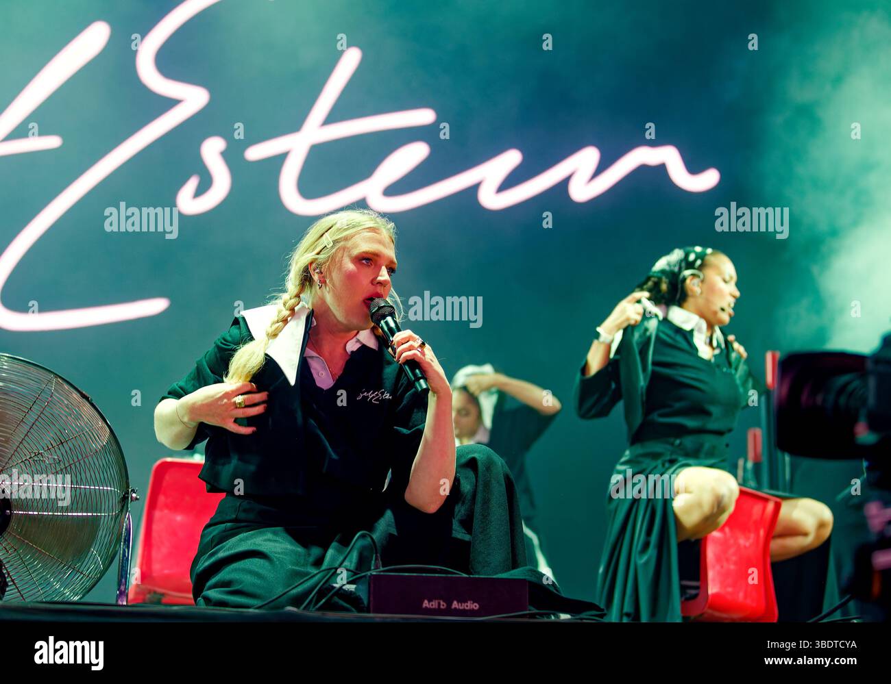 May 25, 2025: Self Esteem the project of UK musician REBECCA LUCY ...