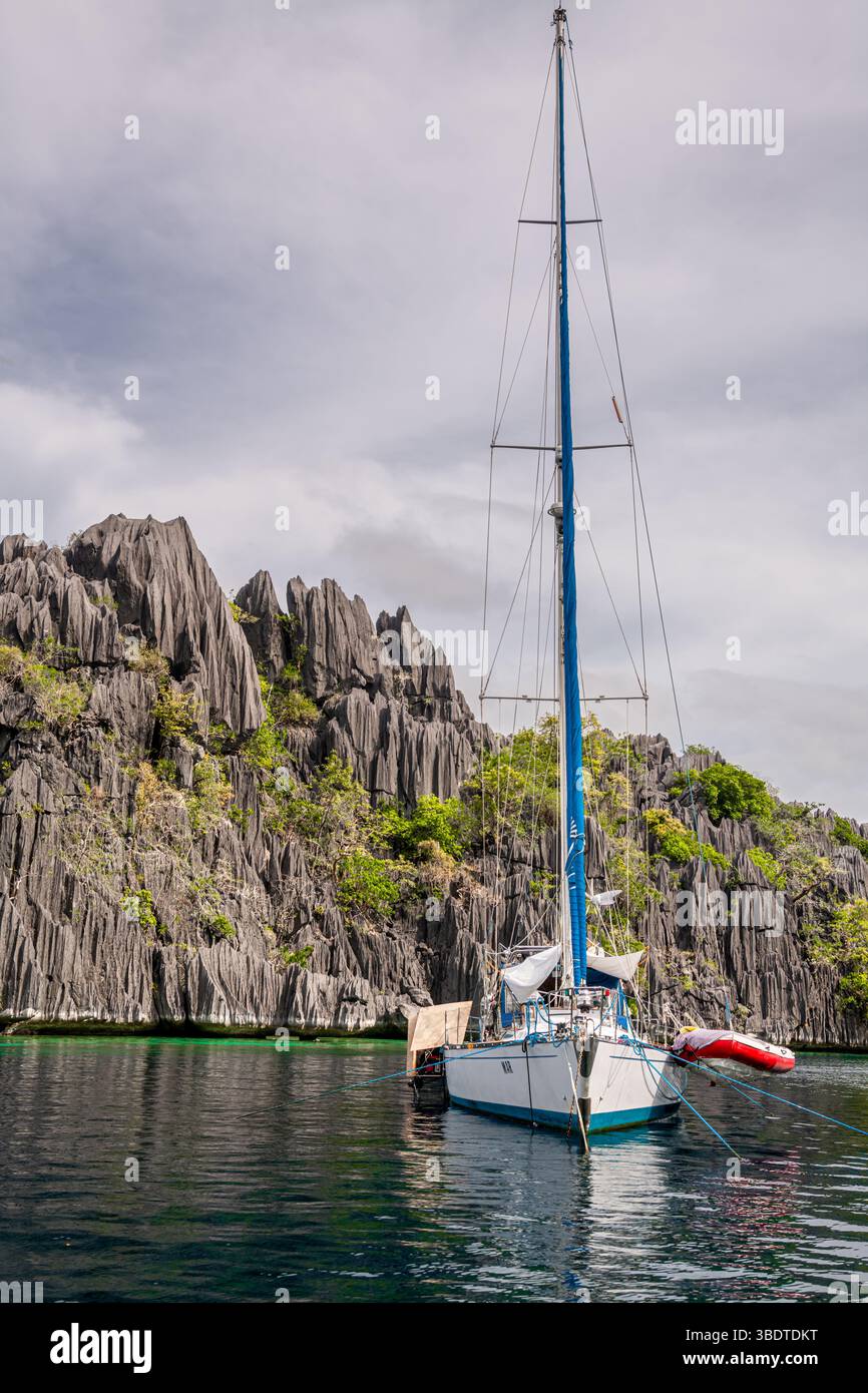 Coron, Palawan, Philippines - JANUARY 10, 2024: A sailboat next to the ...