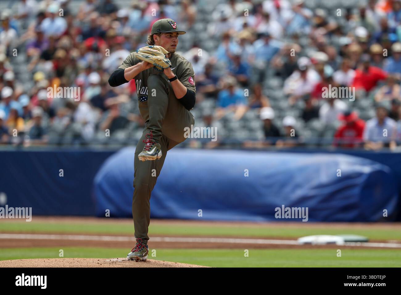 HOOVER, AL - MAY 25: Vanderbilt pitcher Austin Nye (40) kicks his knee ...