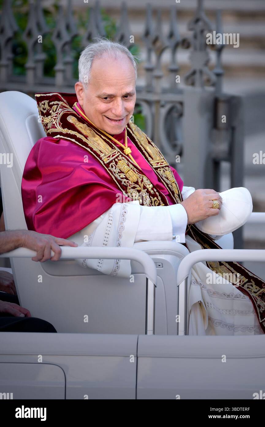 ROME, ITALY - MAY 25: Pope Leo XIV addresses the crowd from the main ...