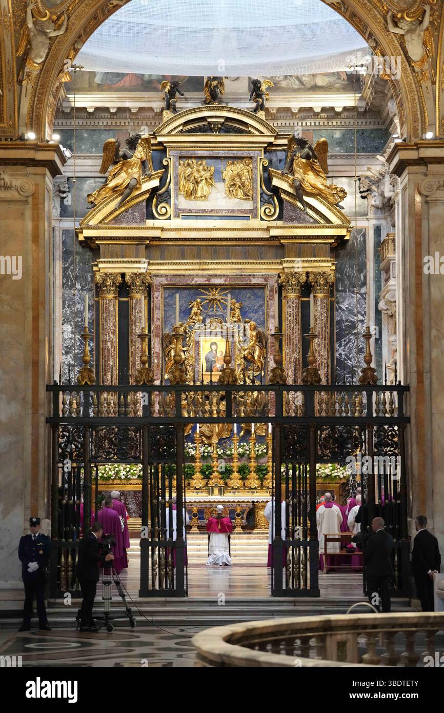ROME, ITALY - MAY 25: Pope Leo XIV lays flowers at the Icon of the ...