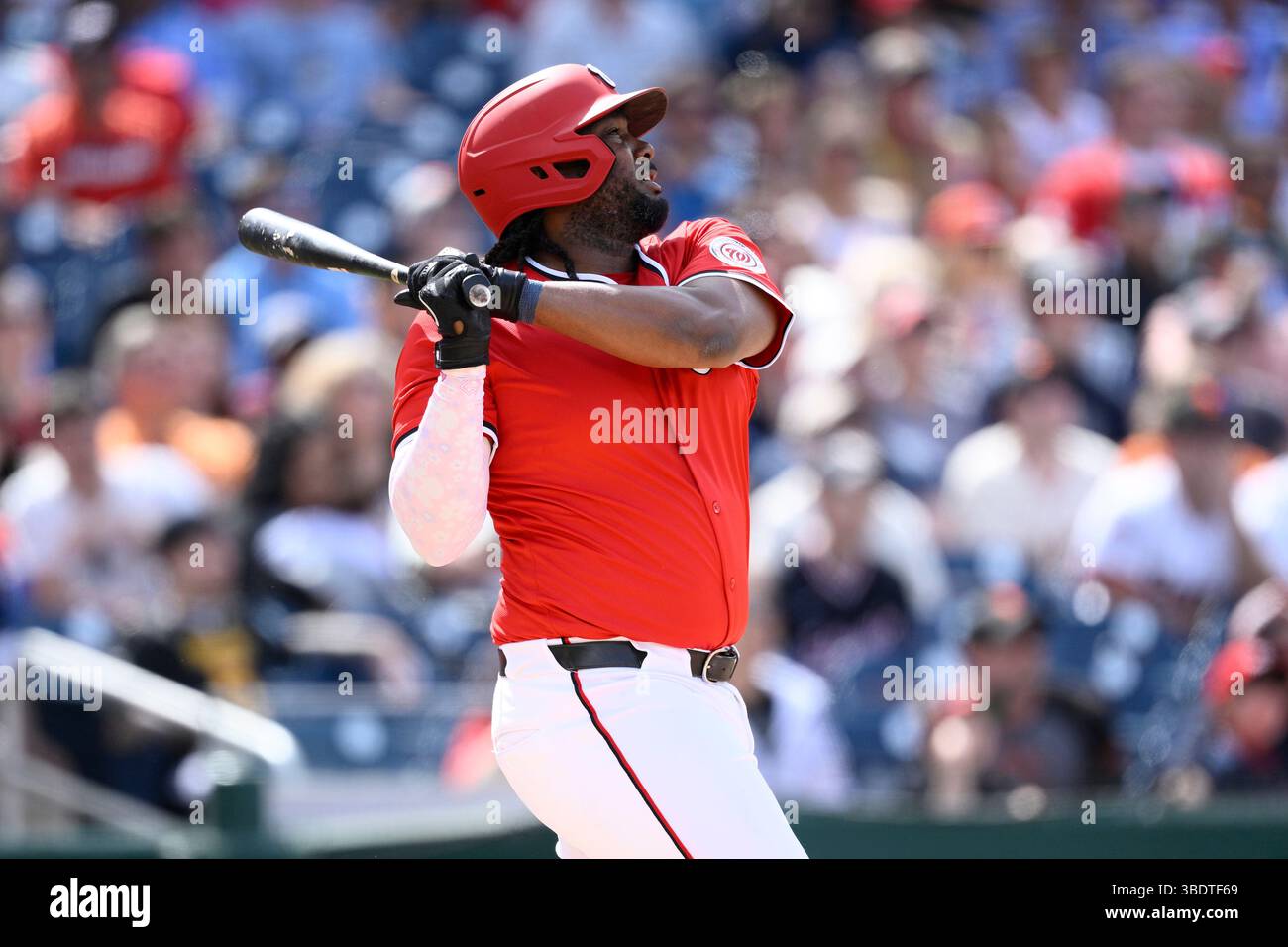 Washington Nationals' Josh Bell in action during a baseball game ...