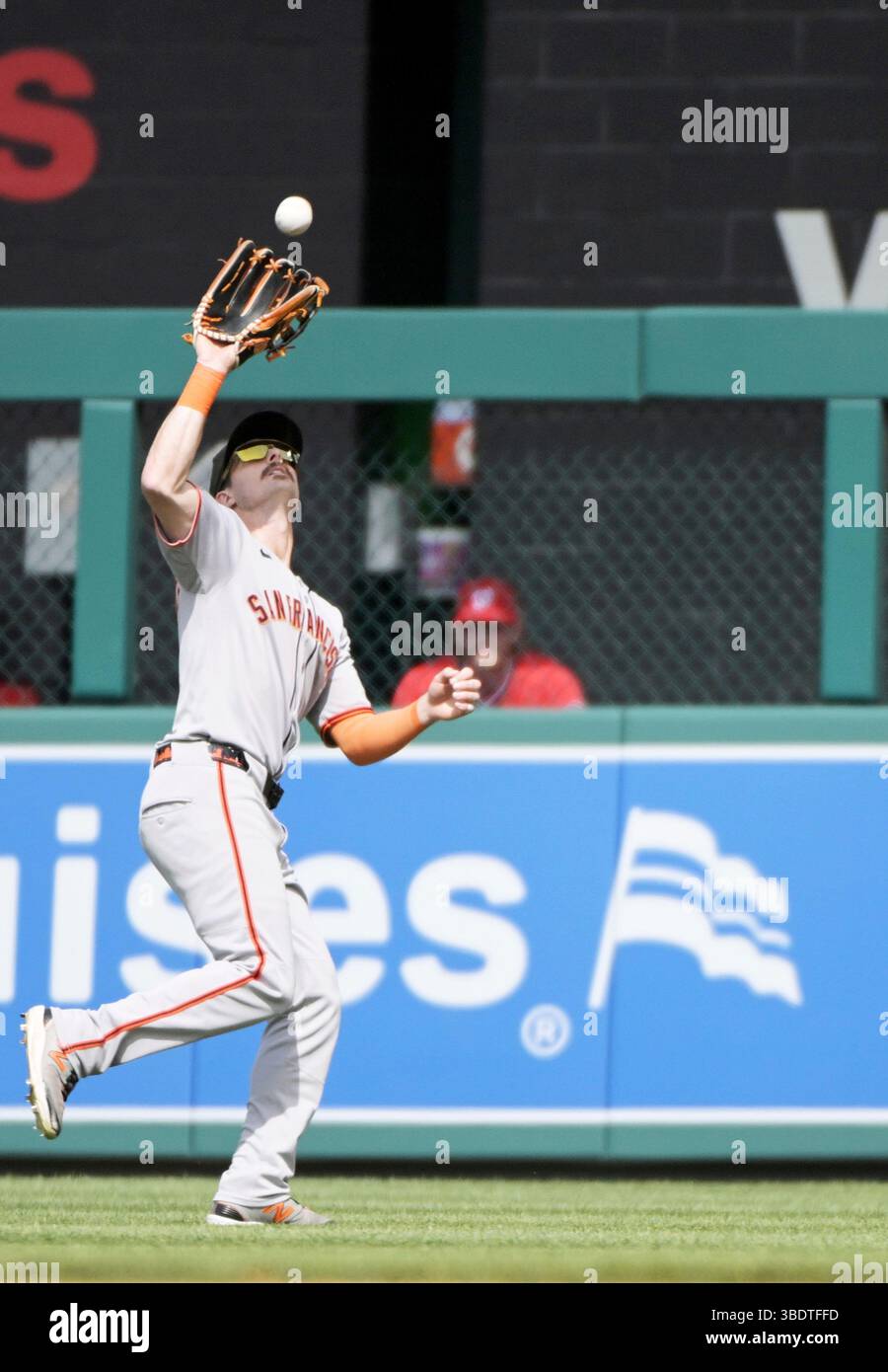 WASHINGTON, DC - MAY 25: San Francisco Giants right fielder Mike ...