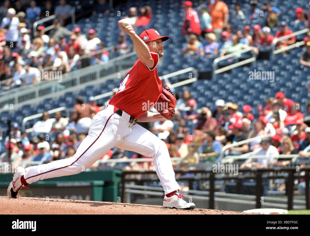 WASHINGTON, DC - MAY 25: Washington Nationals starting pitcher Michael ...