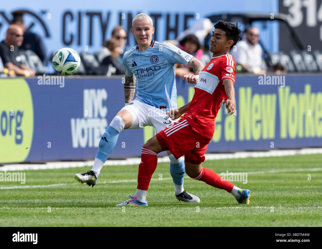 New York, USA. 25th May, 2025. Mitja Ilenic (35) of NYCFC and Sergio ...