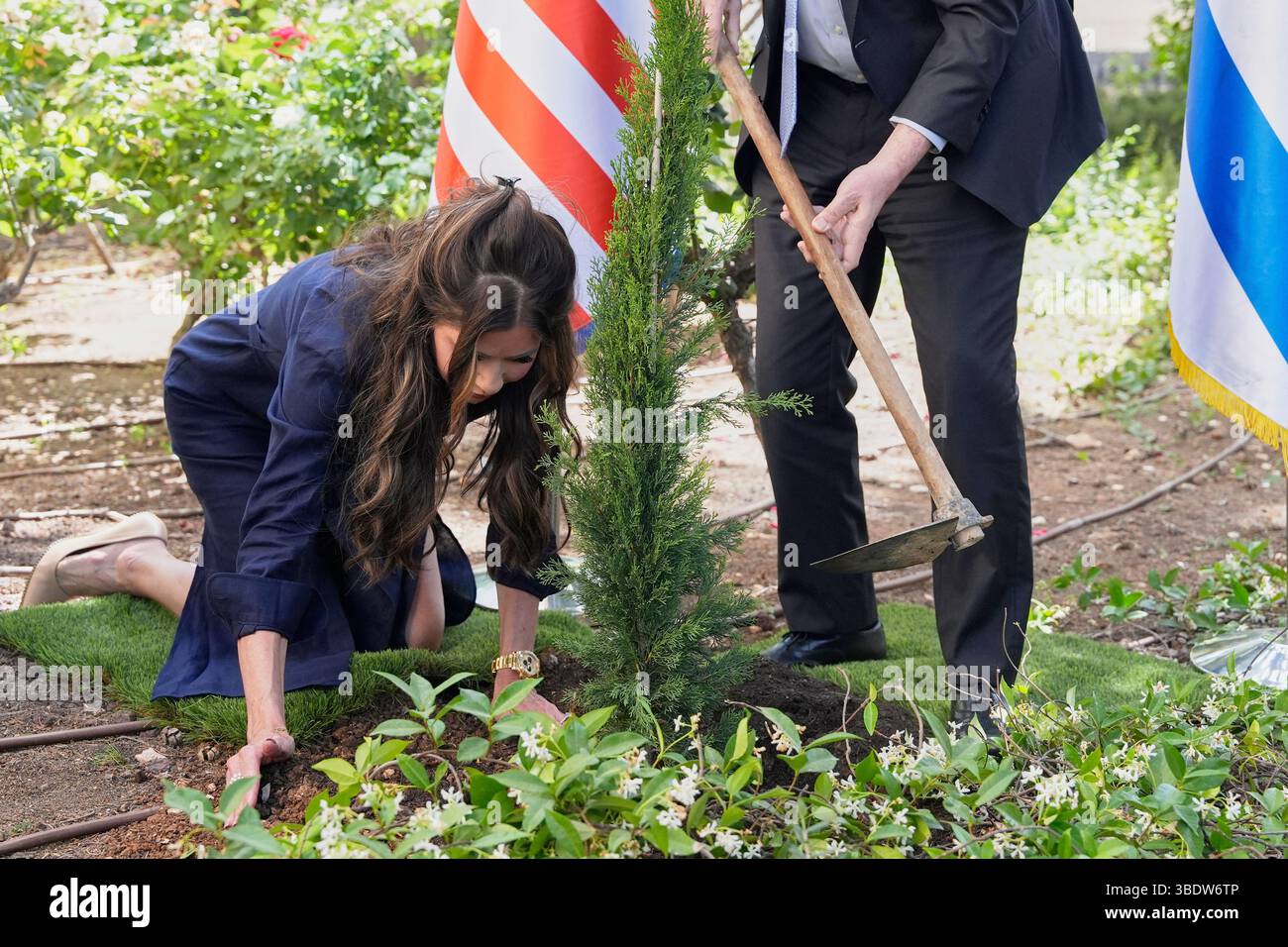 U.S. Homeland Security Secretary Kristi Noem and Israel's Foreign ...