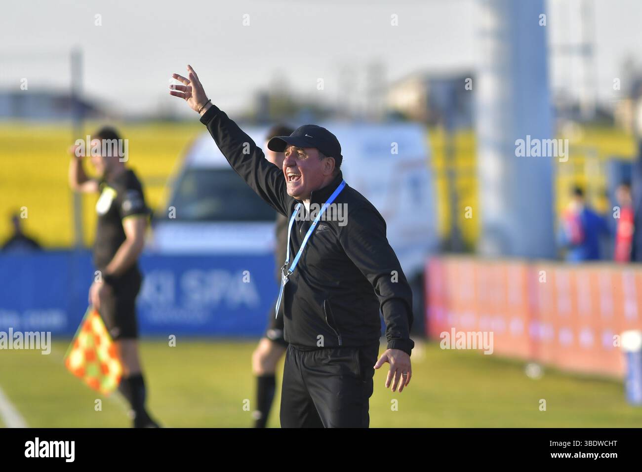 Hagi regele hi-res stock photography and images - Alamy