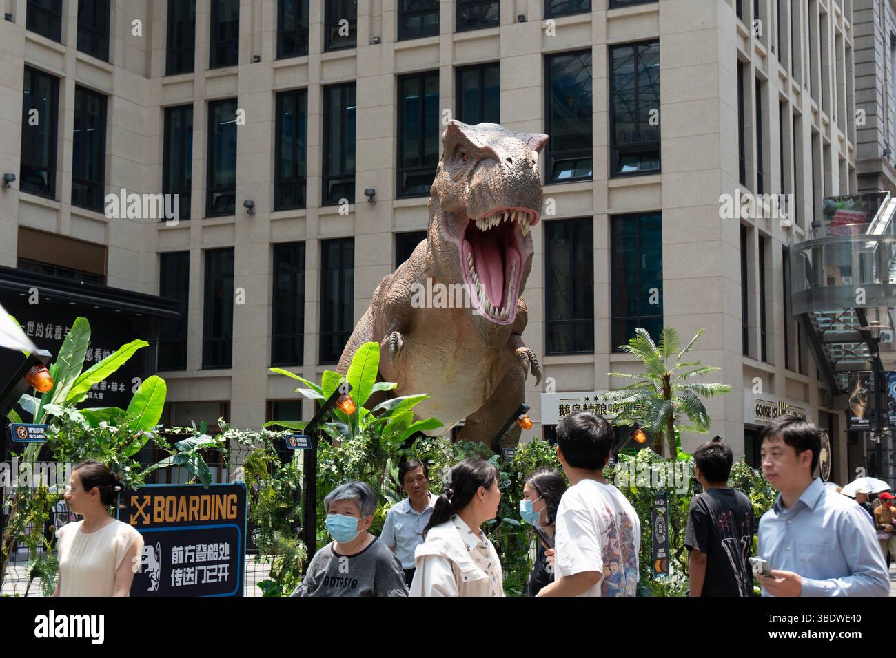 SHANGHAI, CHINA - MAY 26, 2025 - Citizens watched a huge "Tyrannosaurus ...