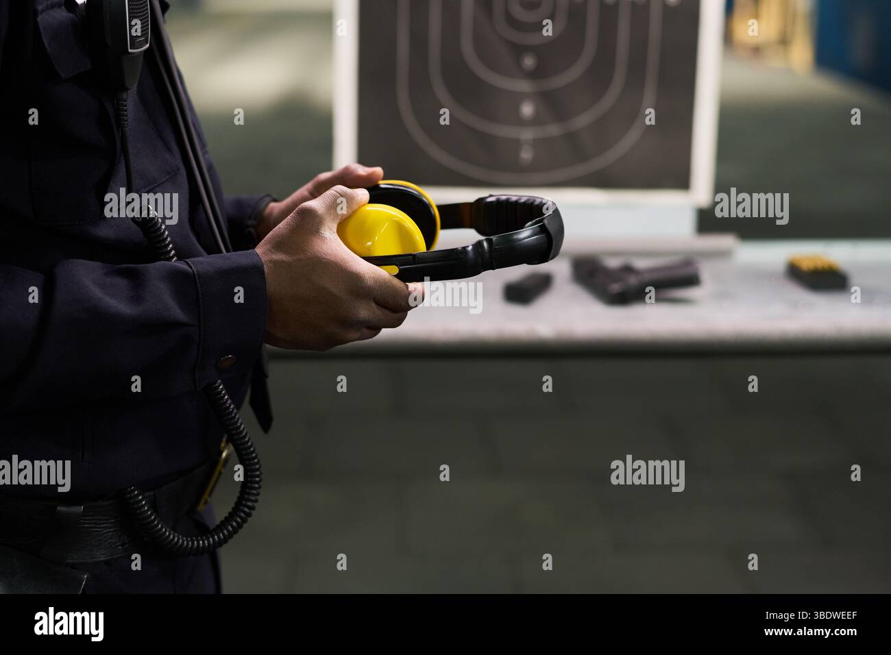 Focused person shooting gallery hi-res stock photography and images - Alamy