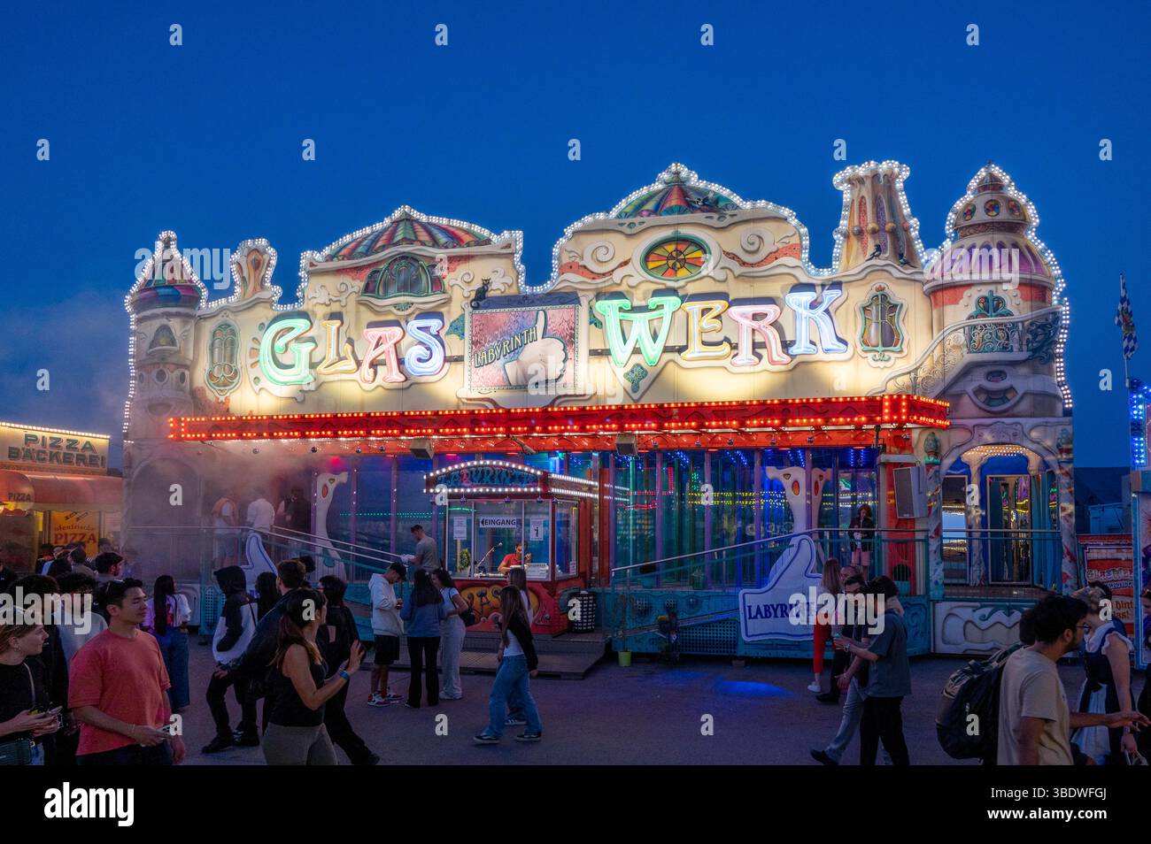 Muenchen, 59. Muenchner Fruehlingsfest auf der Theresienwiese ...