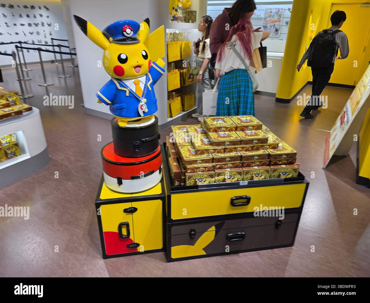 Pokemon store hi-res stock photography and images - Alamy