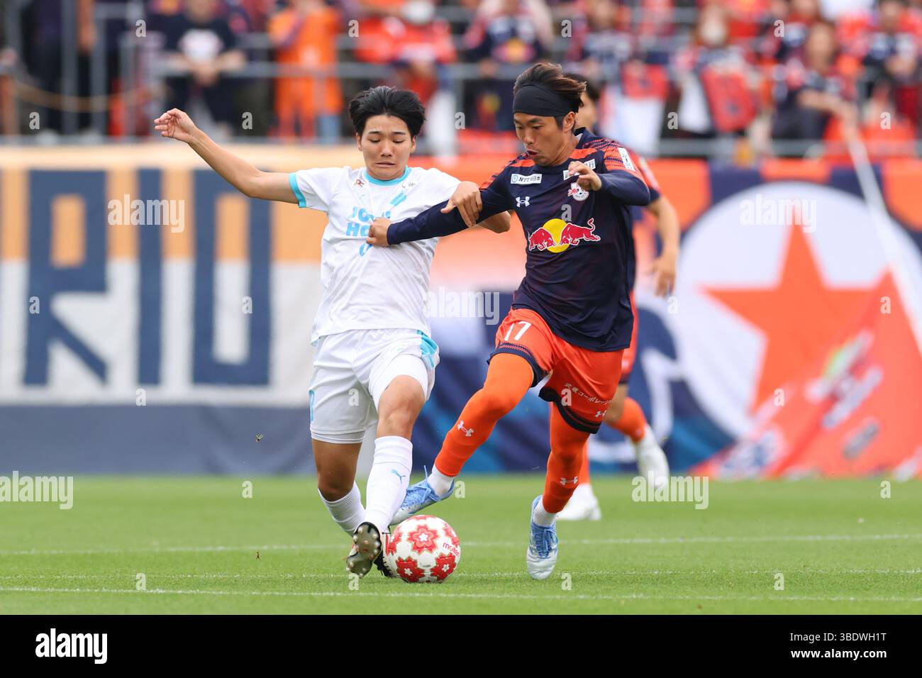 Saitama, Japan. 25th May, 2025. (L-R) Tsubasa Shimizu (), Katsuya Nakano (Ardija) Football ...