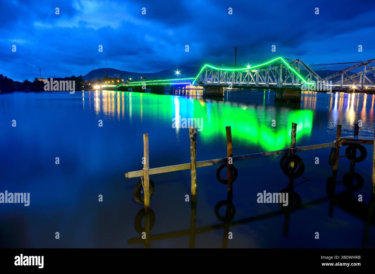 French broad [river] bridge hi-res stock photography and images - Alamy