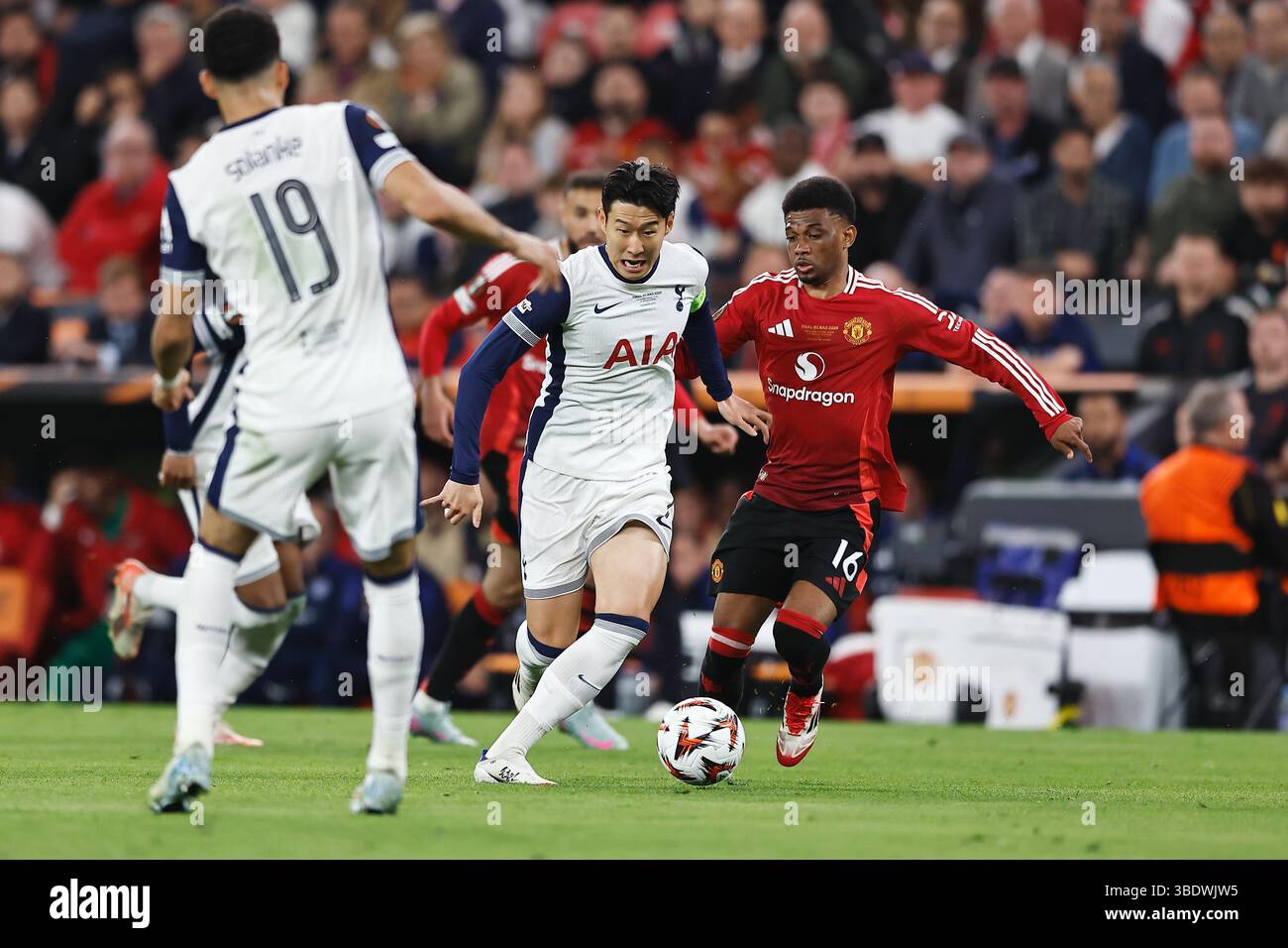 (L-R) Son Heung-Min (Tottenham), Amad Diallo (ManU), MAY 21, 2025 ...