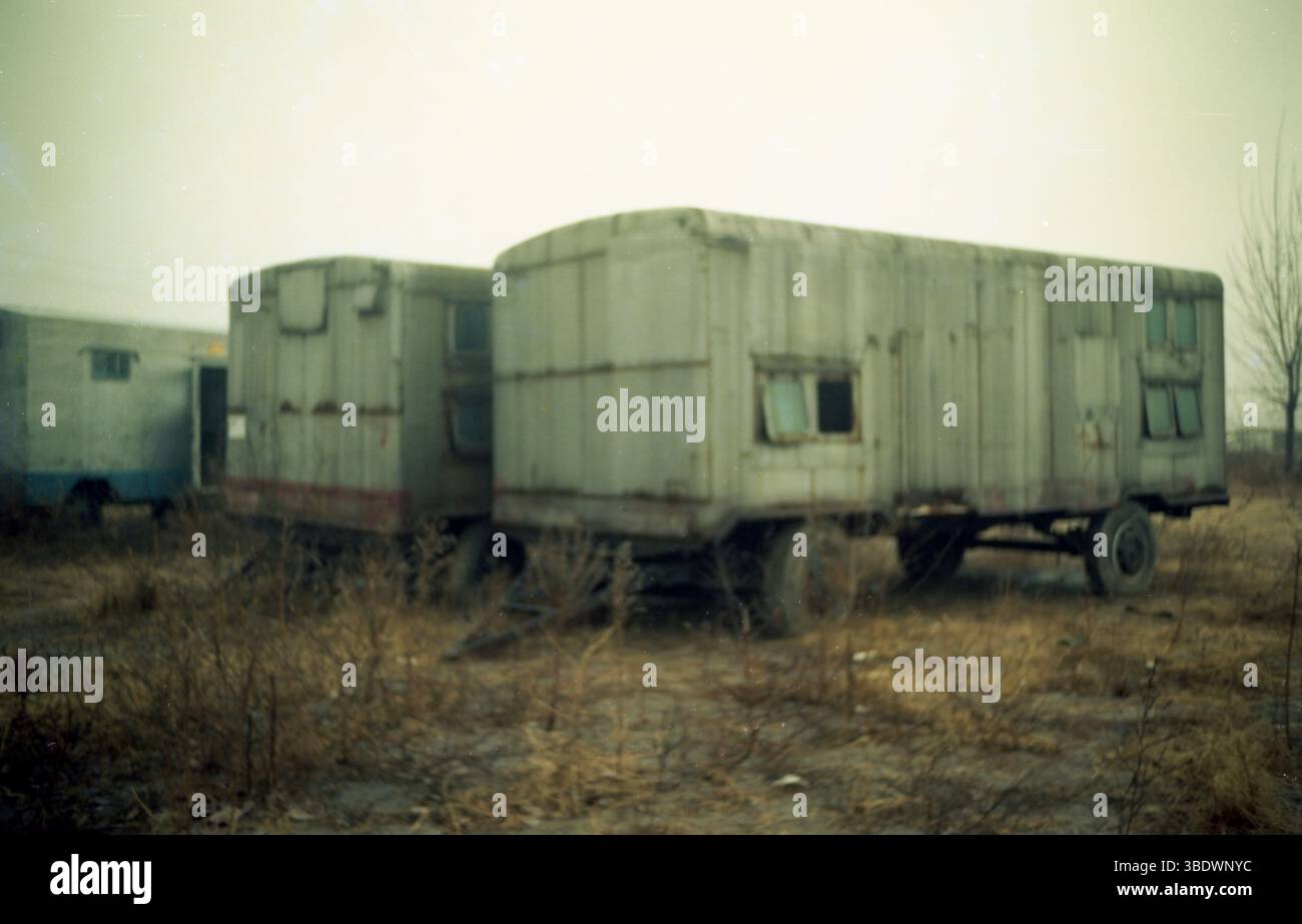 Abandoned oilfield trailers hi-res stock photography and images - Alamy